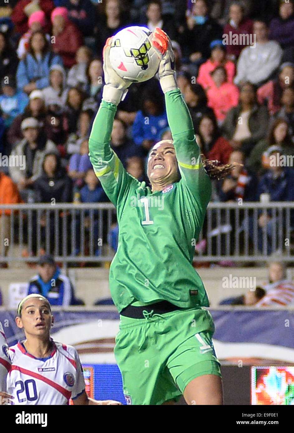 Usa goalkeeper hope solo team hi-res stock photography and images - Alamy