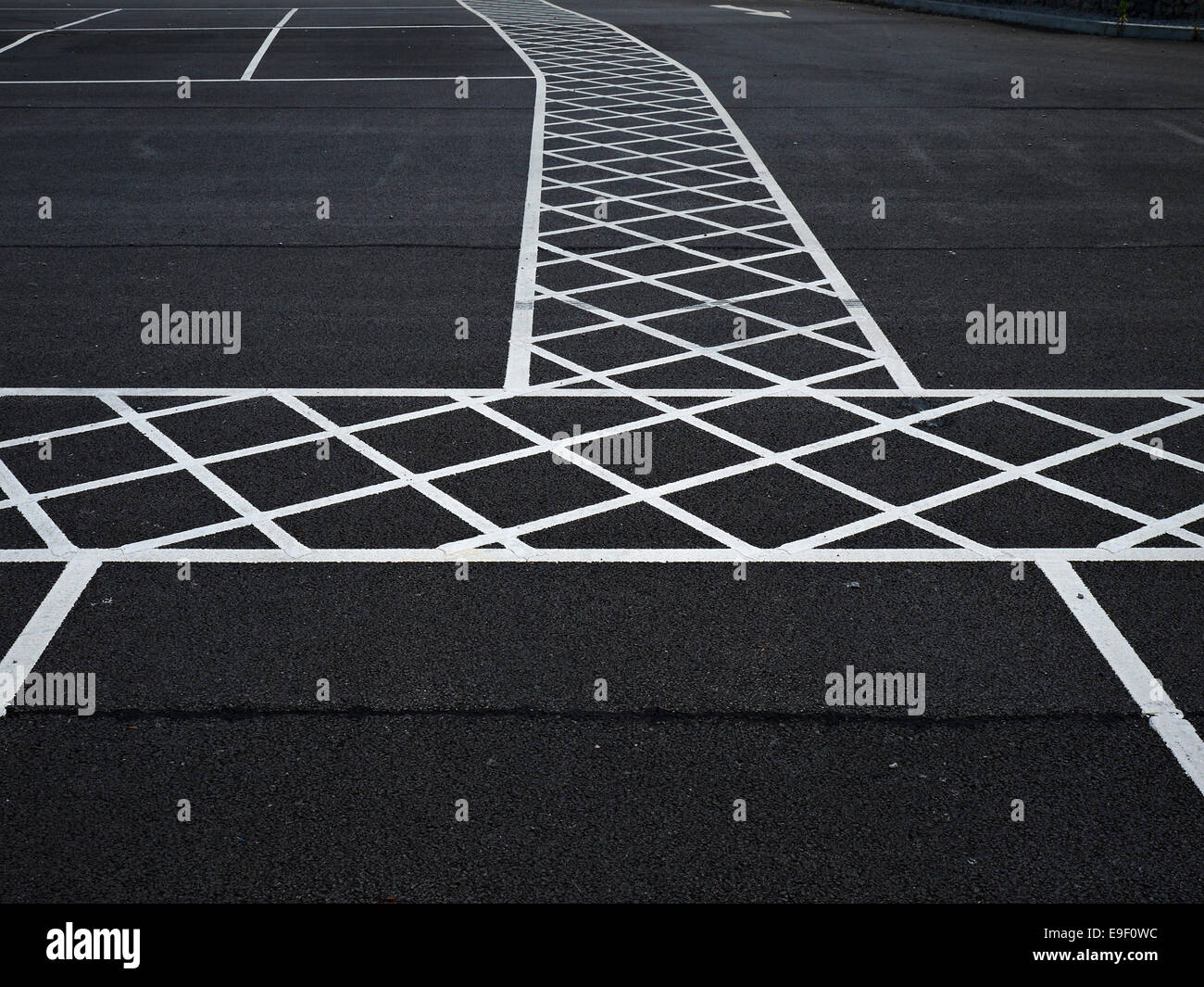 Black exterior paint hi-res stock photography and images - Alamy