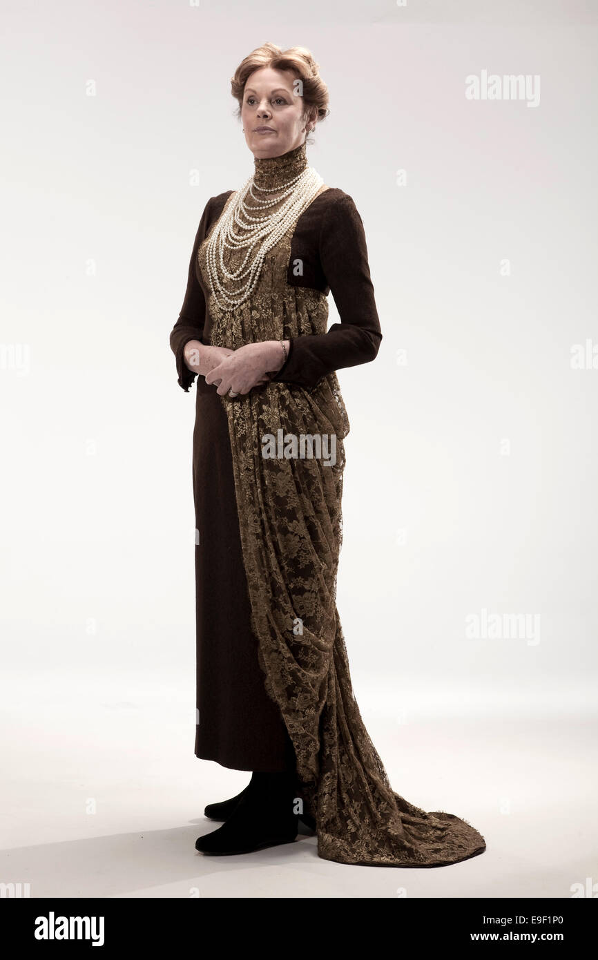 Historical looking Edwardian man, woman, people in dinner jackets ...