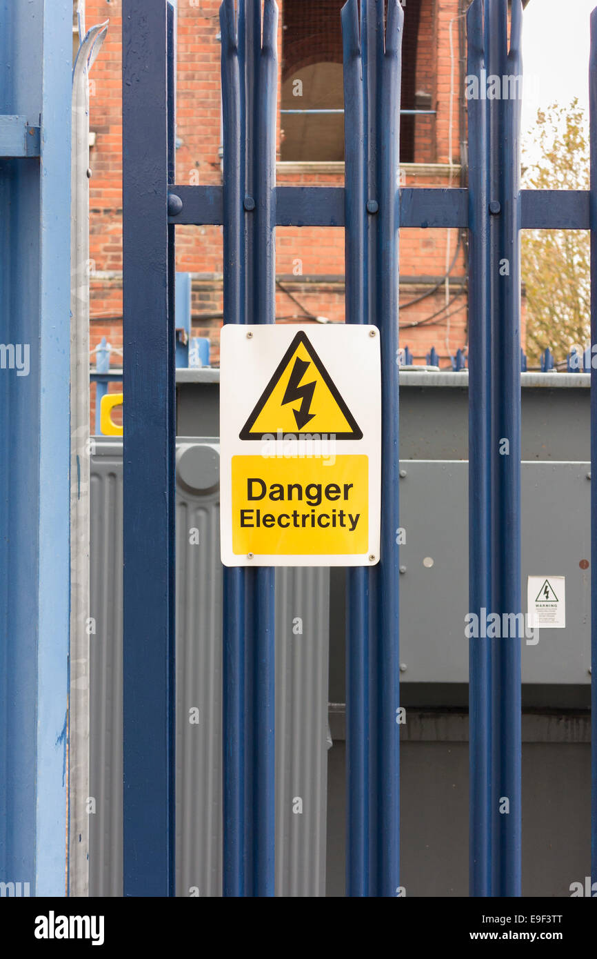 Electricity substation uk hi-res stock photography and images - Alamy