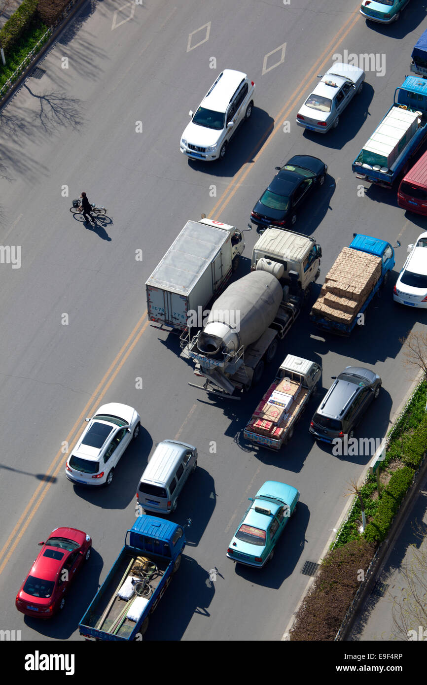 Congestion of cars on the road Stock Photo - Alamy