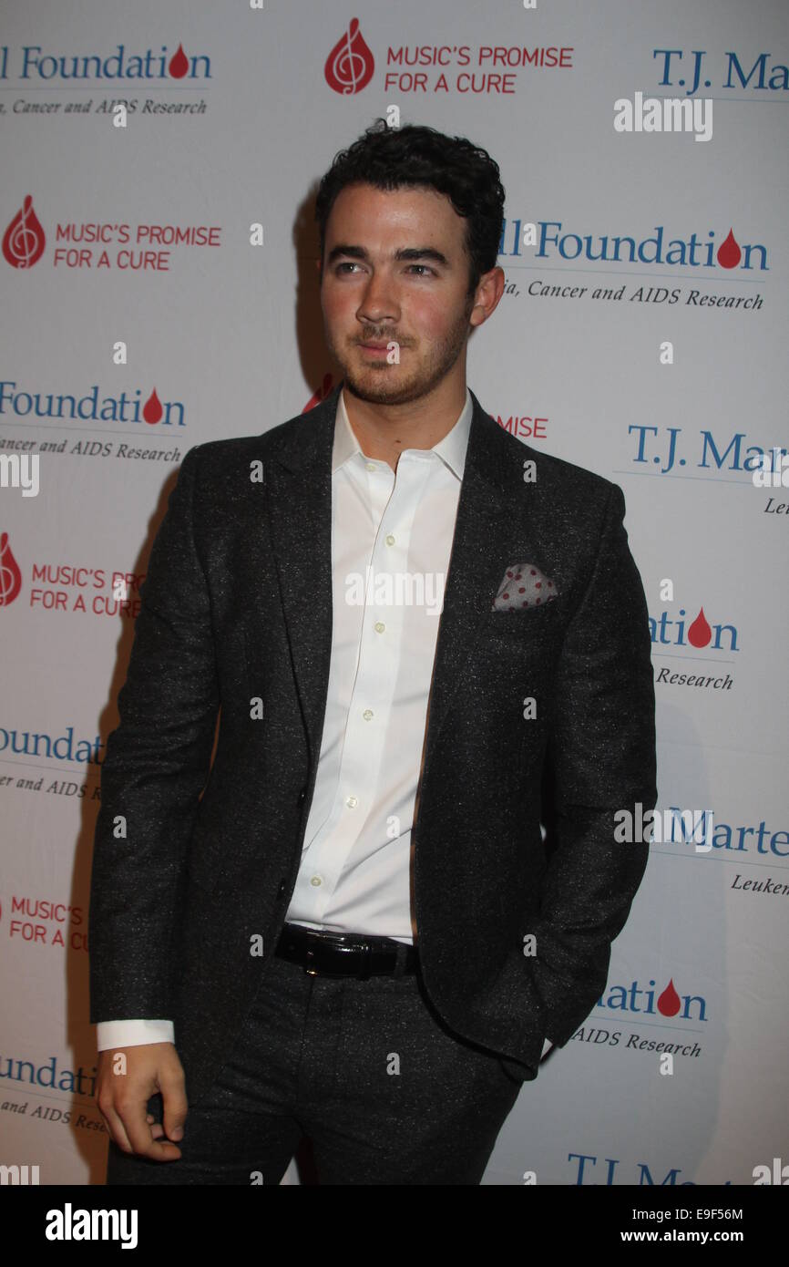 New York, New York, USA. 21st Oct, 2014. KEVIN JONES ATTEND THE TJ ...