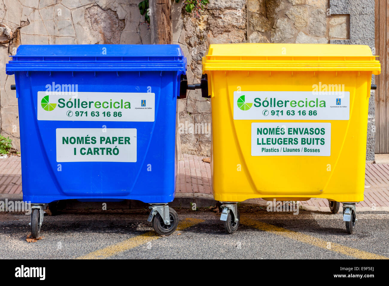 Recycling containers spain hi-res stock photography and images - Alamy