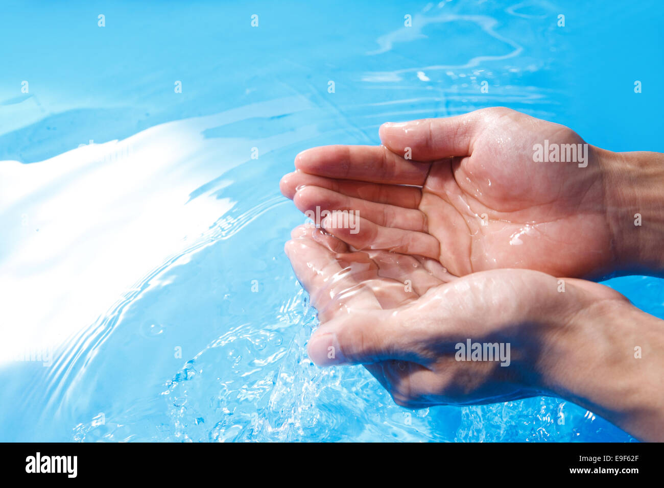 Wet hands sign hi-res stock photography and images - Alamy