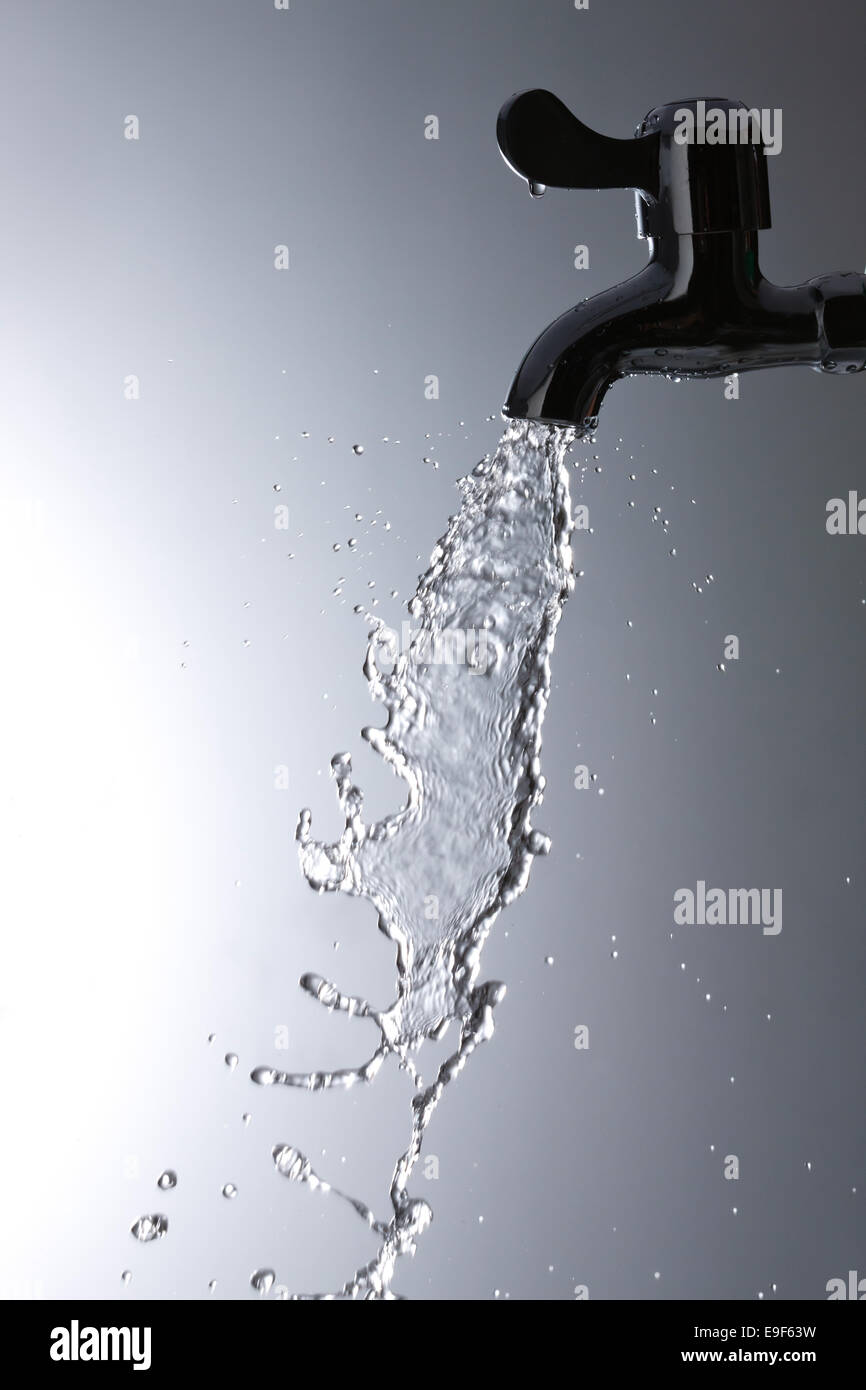 Metal faucets hi-res stock photography and images - Alamy