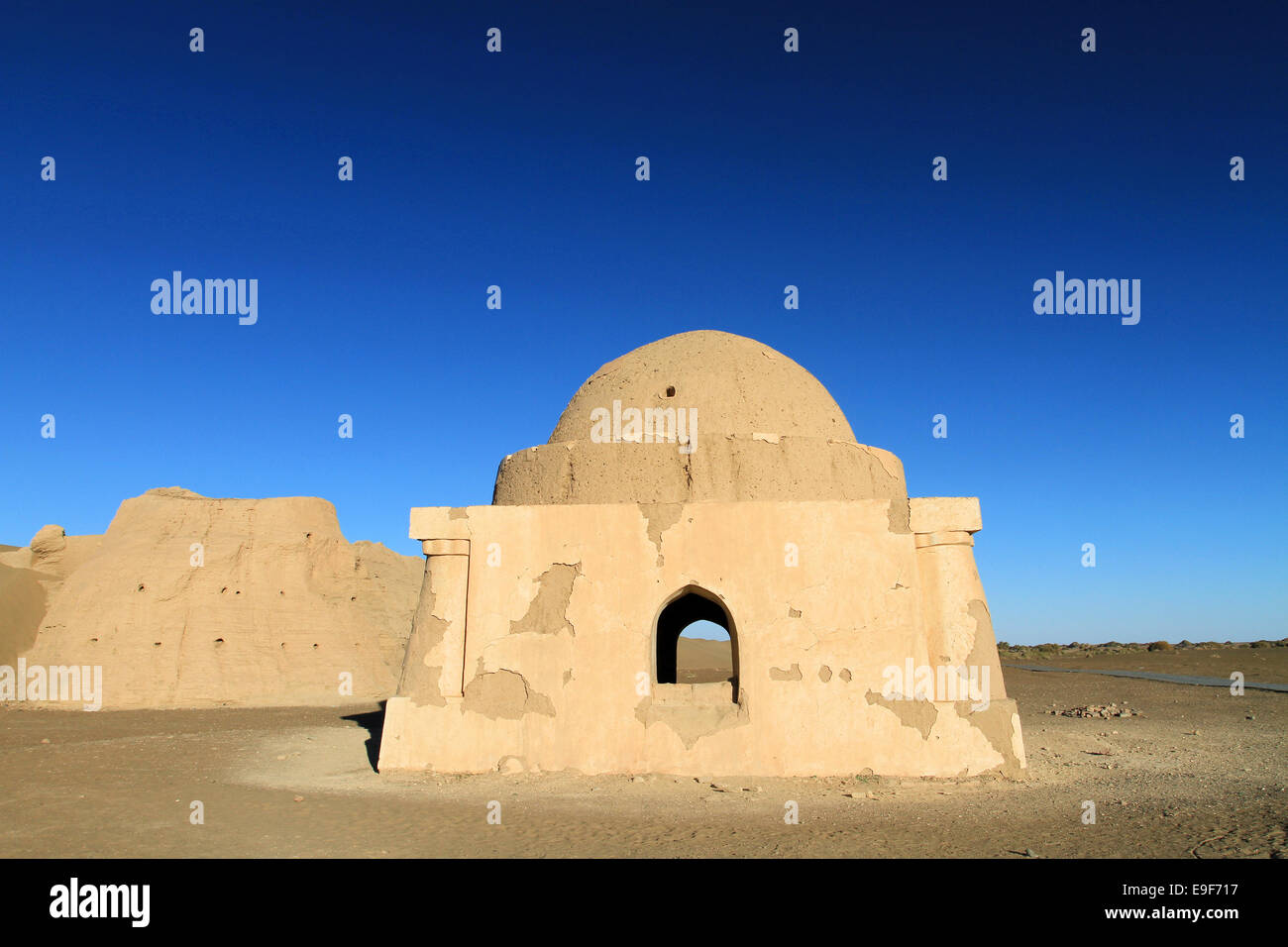 Black rock ruins hi-res stock photography and images - Alamy