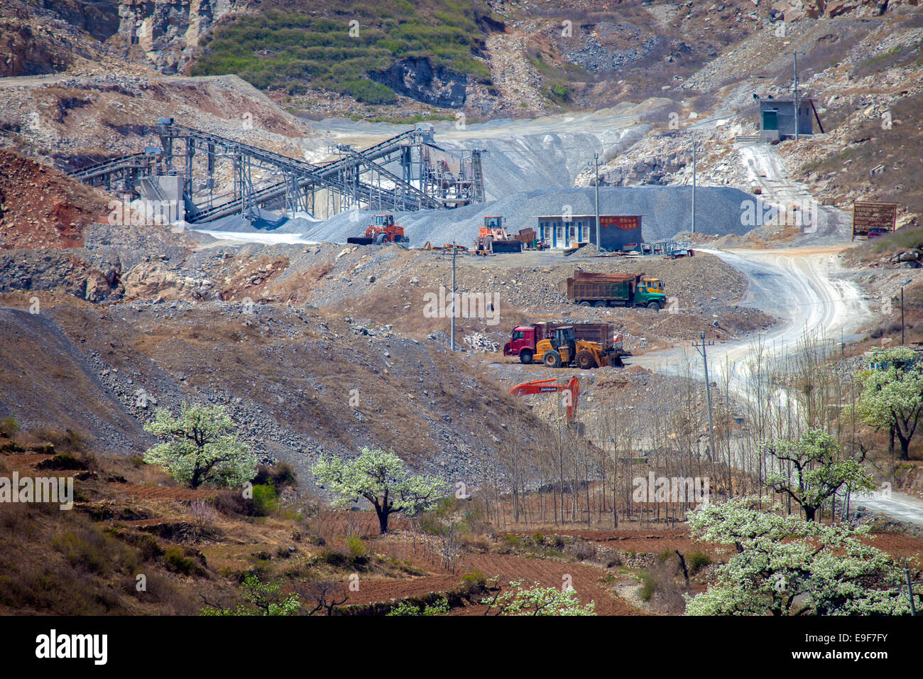 Mining environmental damage china hi-res stock photography and images ...
