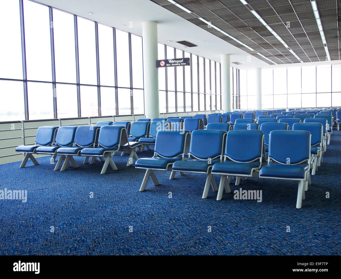 Bangkok airport waiting room Stock Photo - Alamy