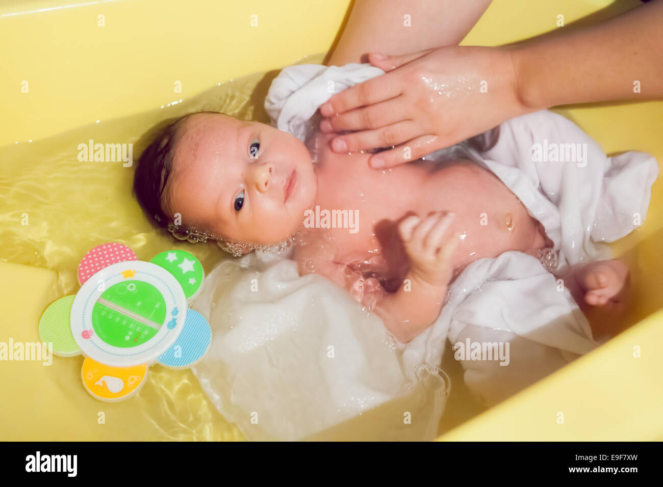 Tub for water birth hi-res stock photography and images - Alamy