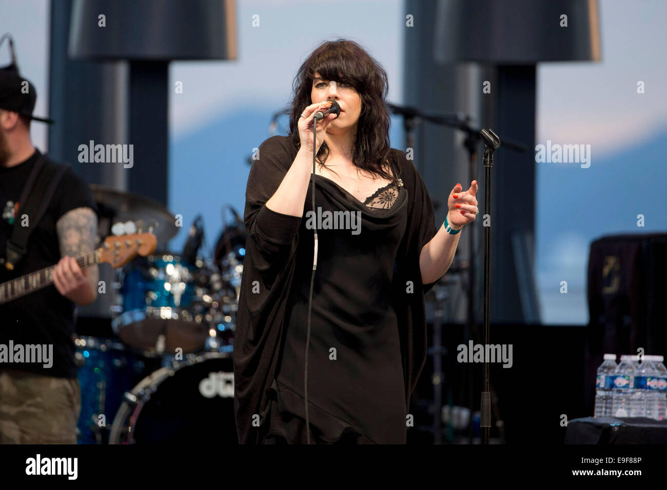 Alex Hepburn in concert on the occasion of the the "Jazz à Juan ...