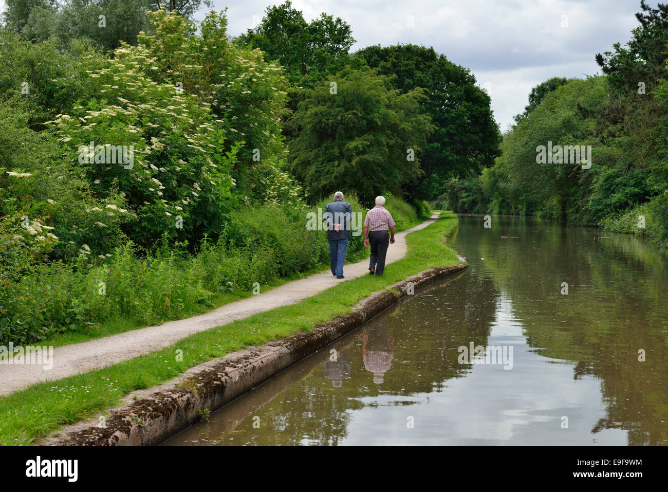 Strolling along the canal hi-res stock photography and images - Alamy