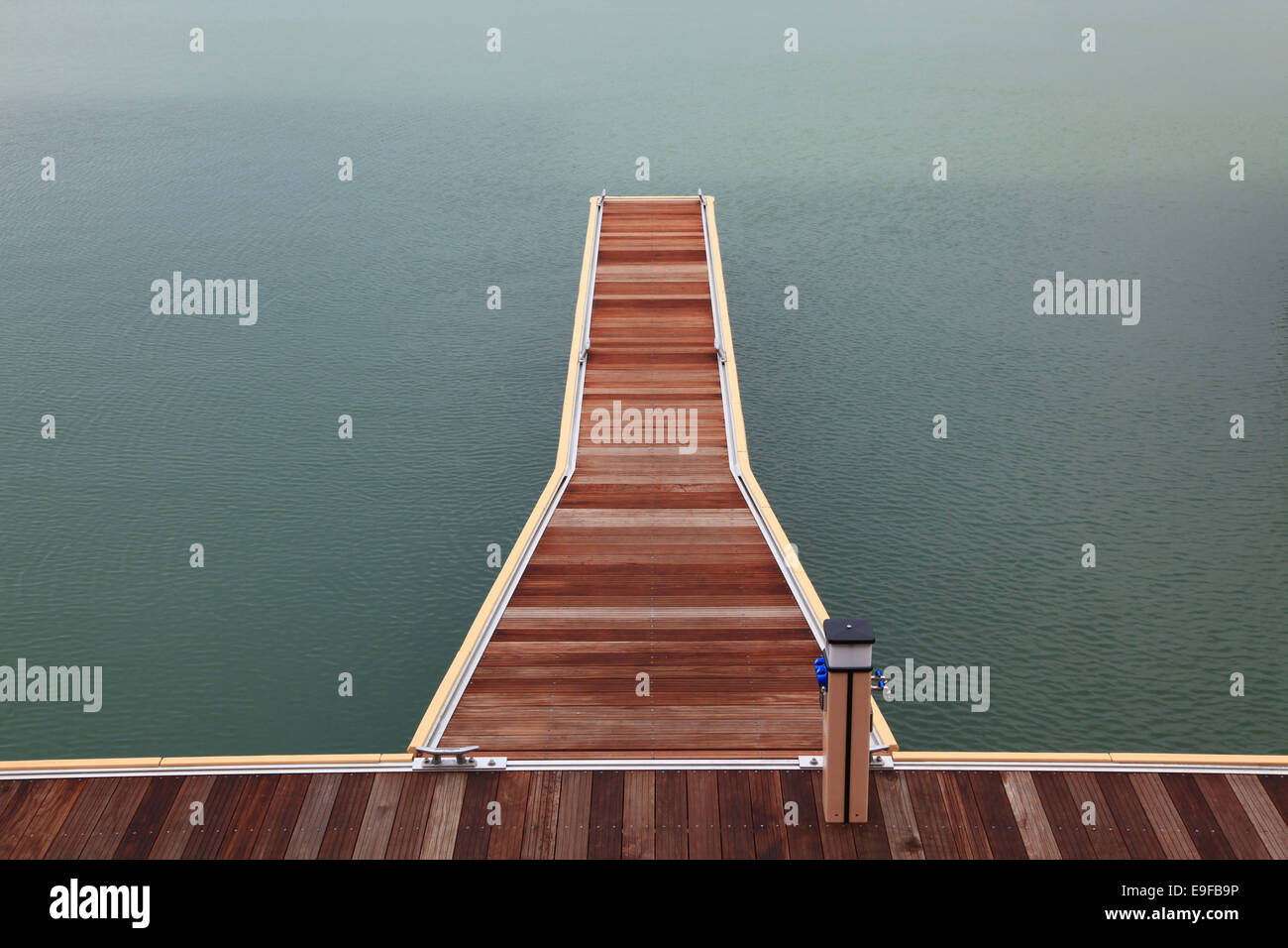 marina wooden jetty walkway Stock Photo - Alamy