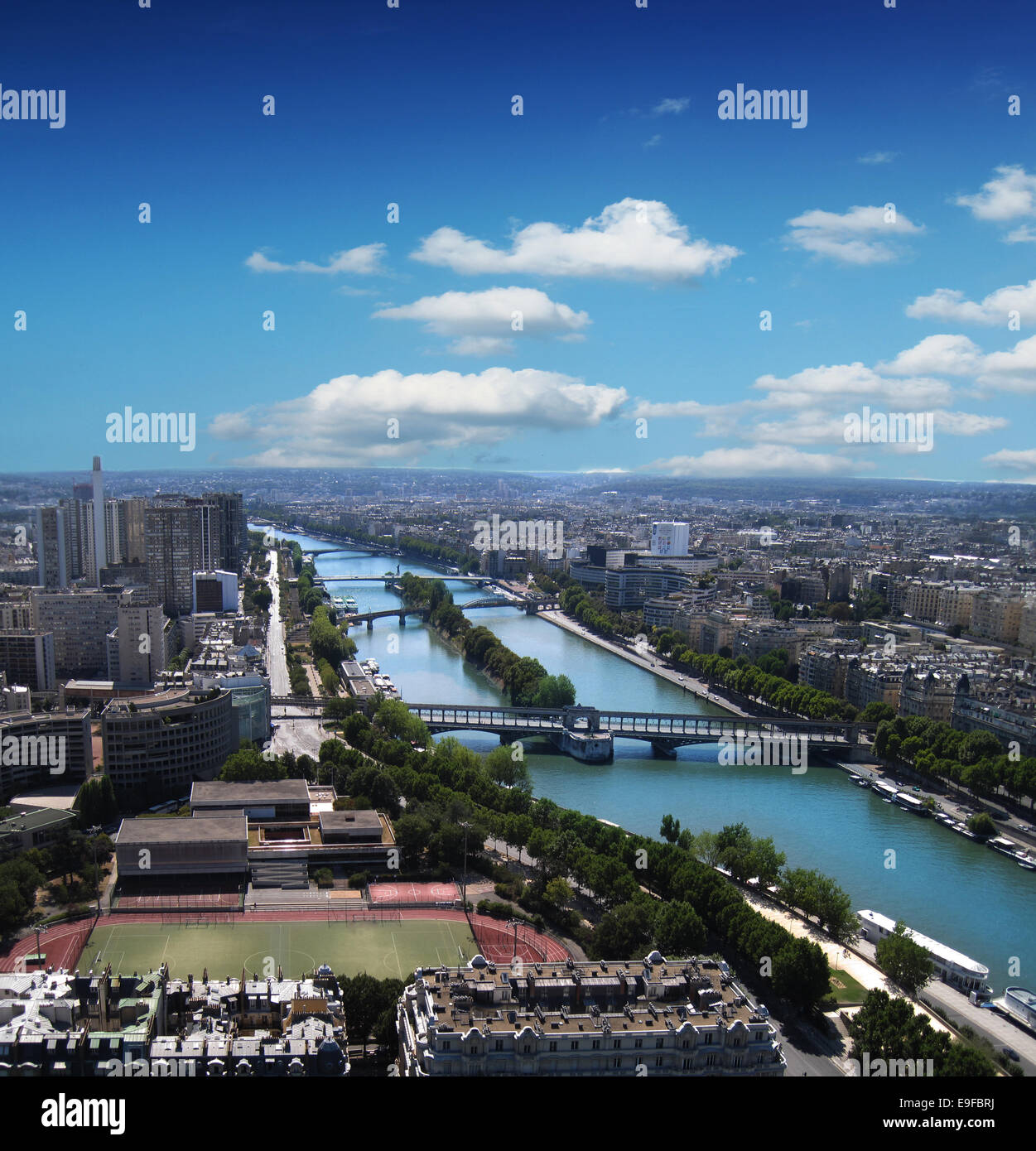 Paris urban scenics hi-res stock photography and images - Alamy