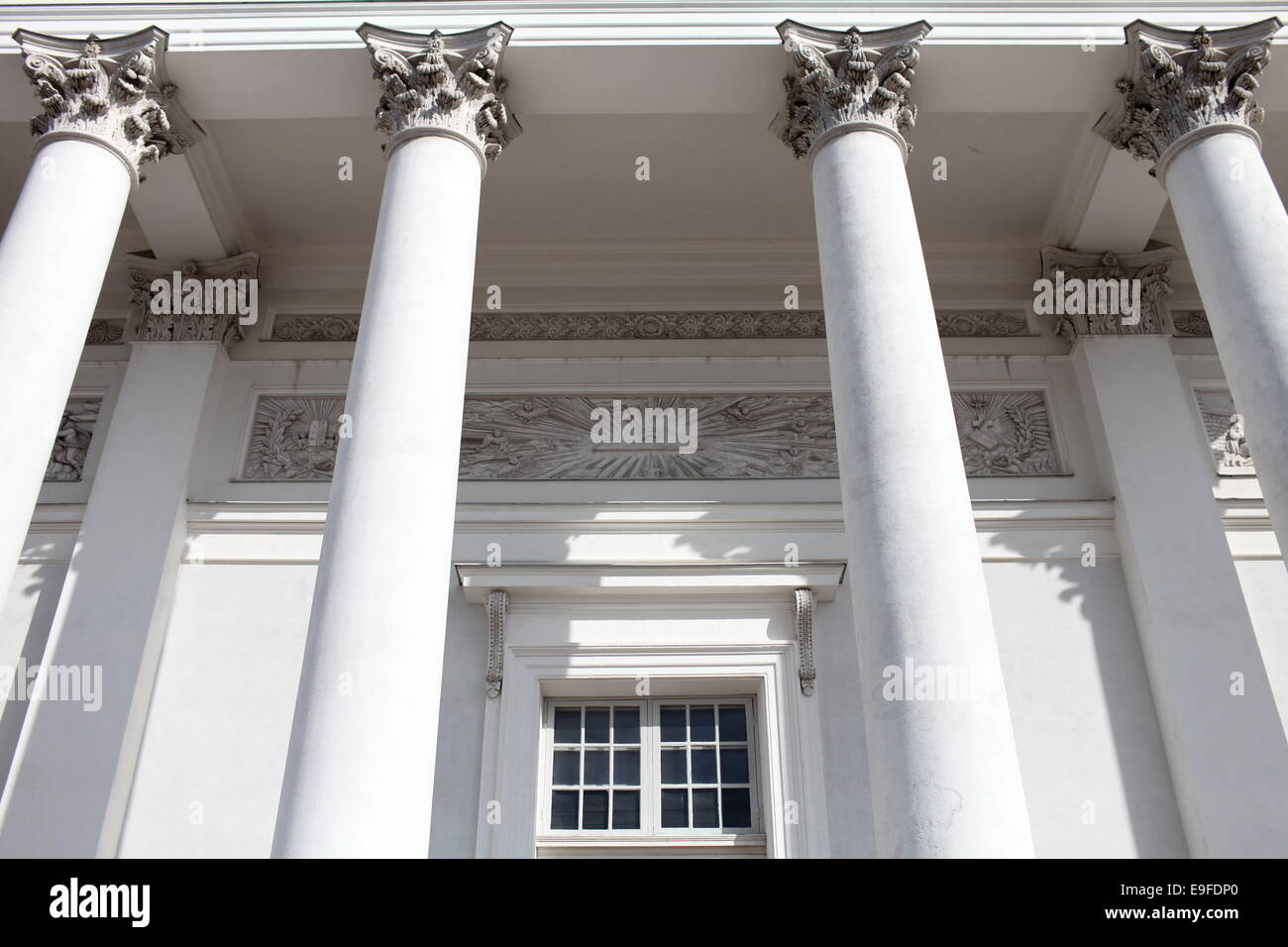 Greek ionic portico hi-res stock photography and images - Alamy