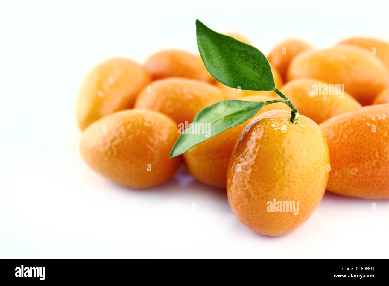 Small edible fruit hi-res stock photography and images - Alamy