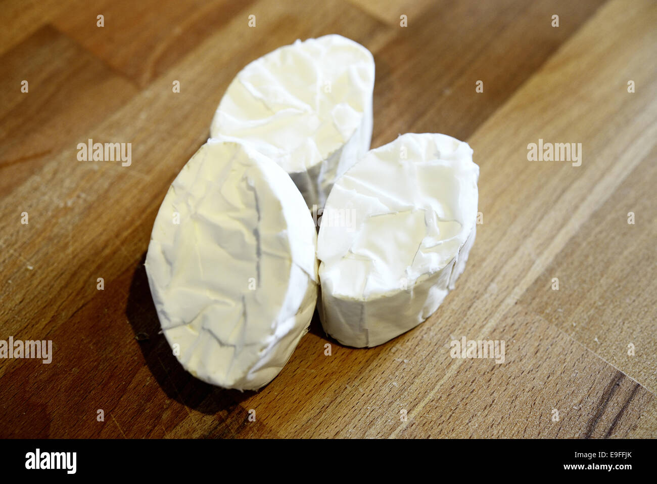 Whole camembert hi-res stock photography and images - Alamy