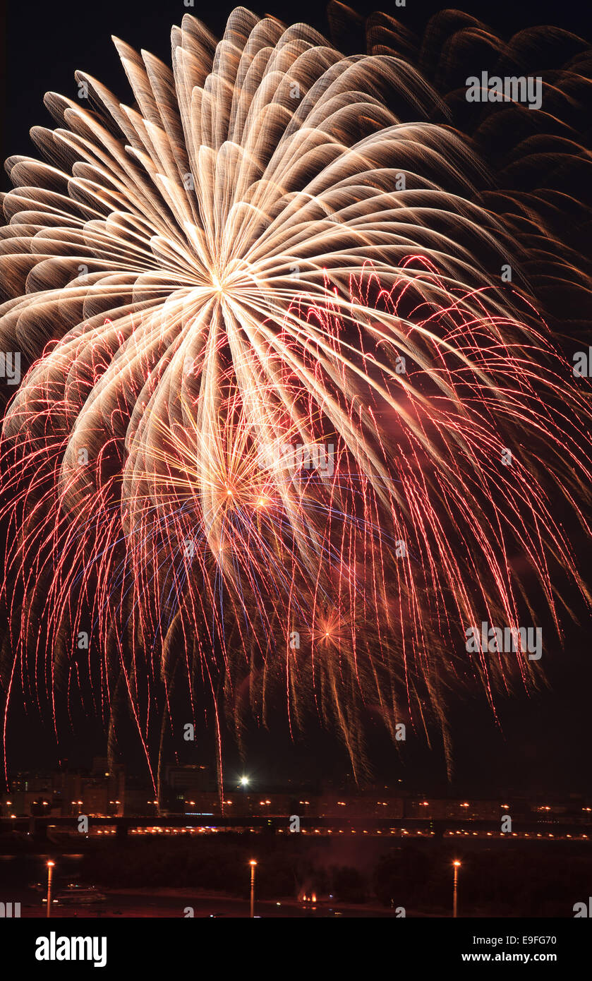 Powerful fireworks hi-res stock photography and images - Alamy