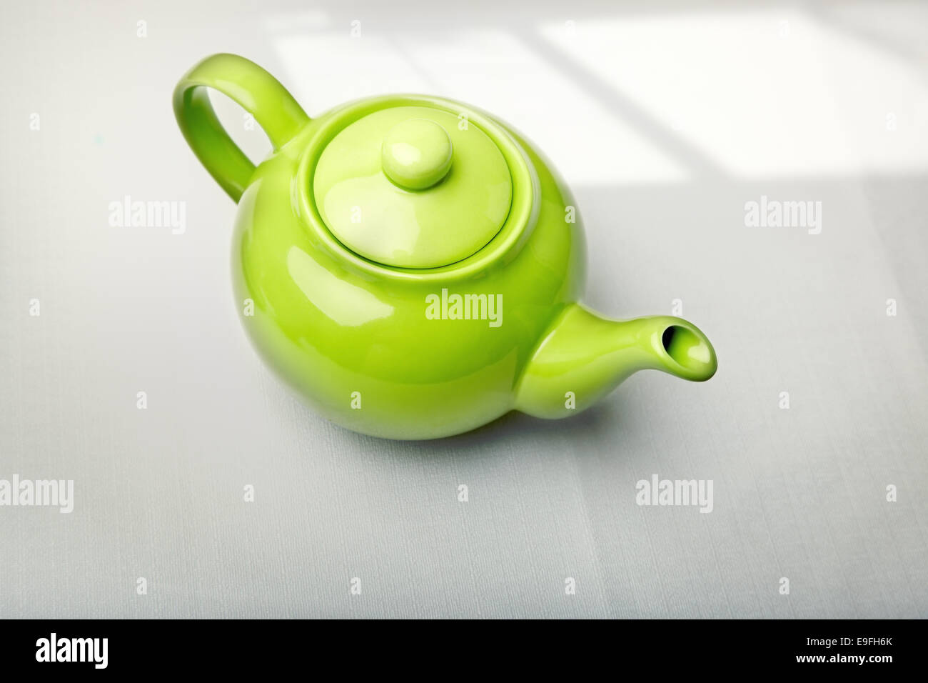 Green teapot hi-res stock photography and images - Alamy