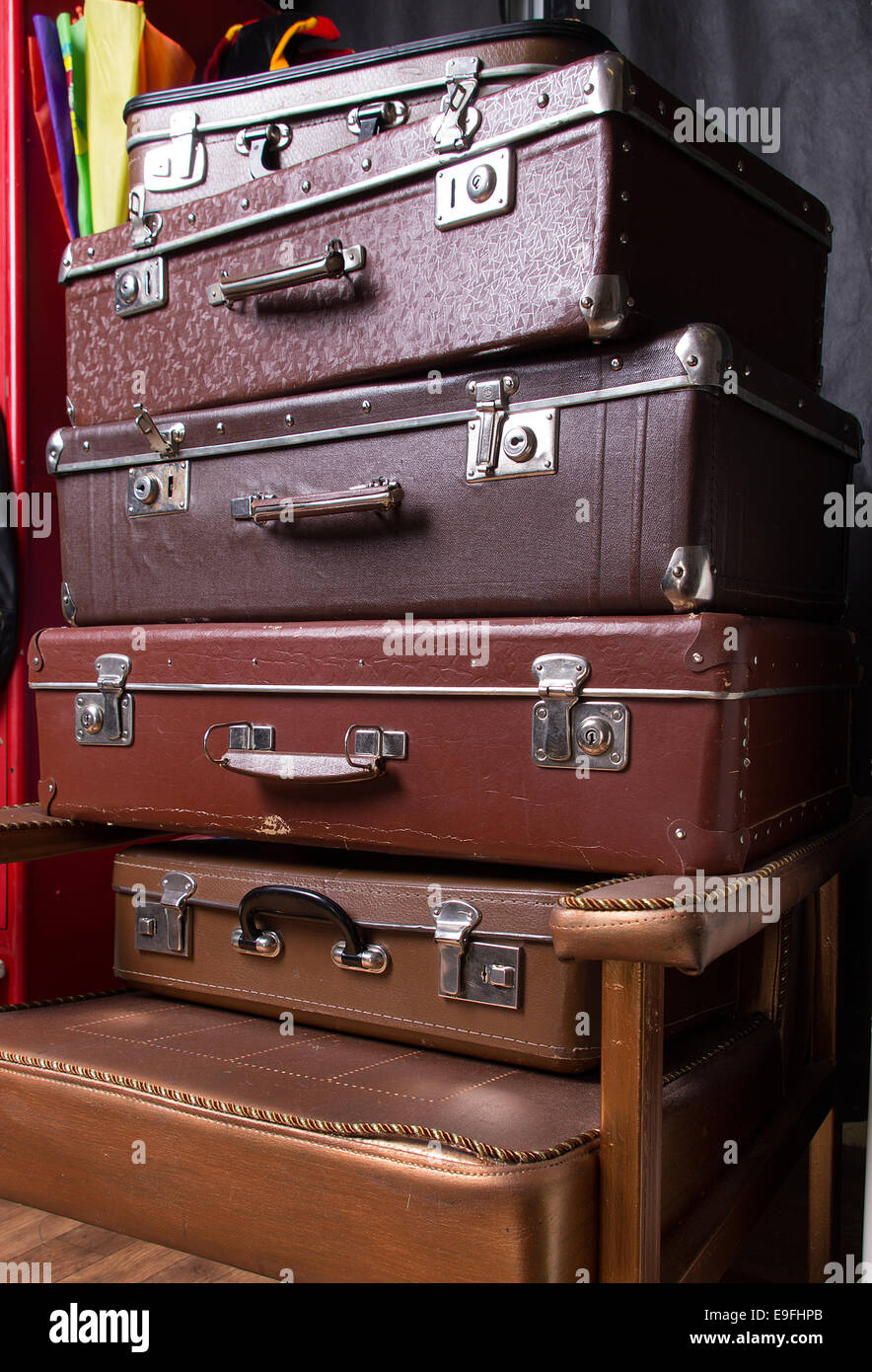 Pile baggage hi-res stock photography and images - Alamy