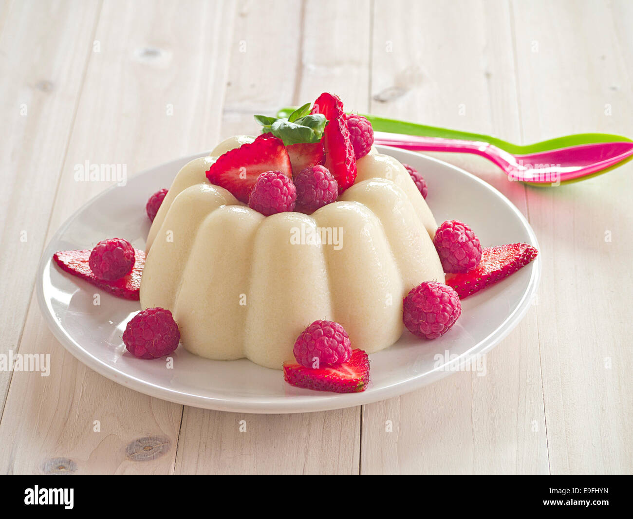 Semolina with fresh fruits Stock Photo - Alamy