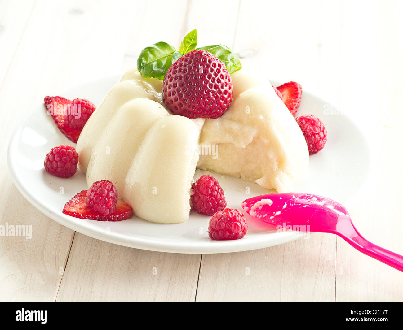 Semolina with fresh fruits Stock Photo - Alamy