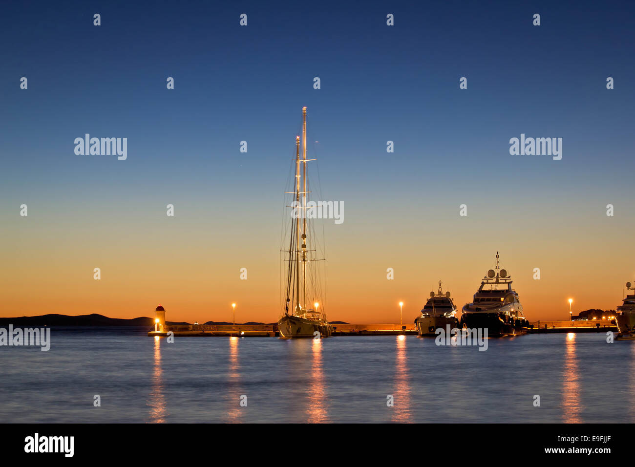 Harbor sunset glow hi-res stock photography and images - Alamy