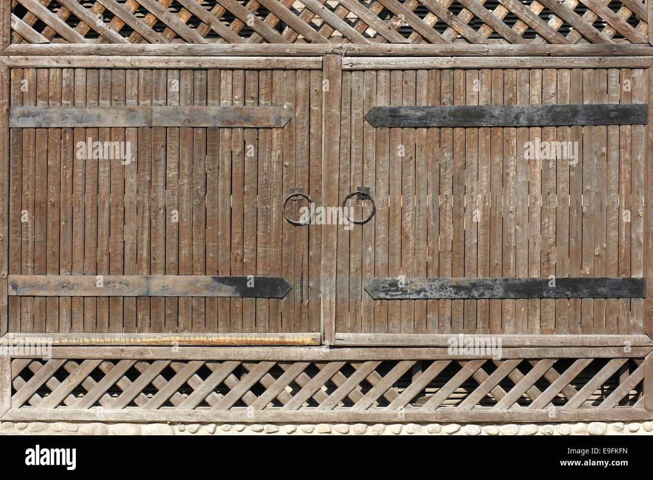 Horizontal photo metal gate hi-res stock photography and images - Alamy