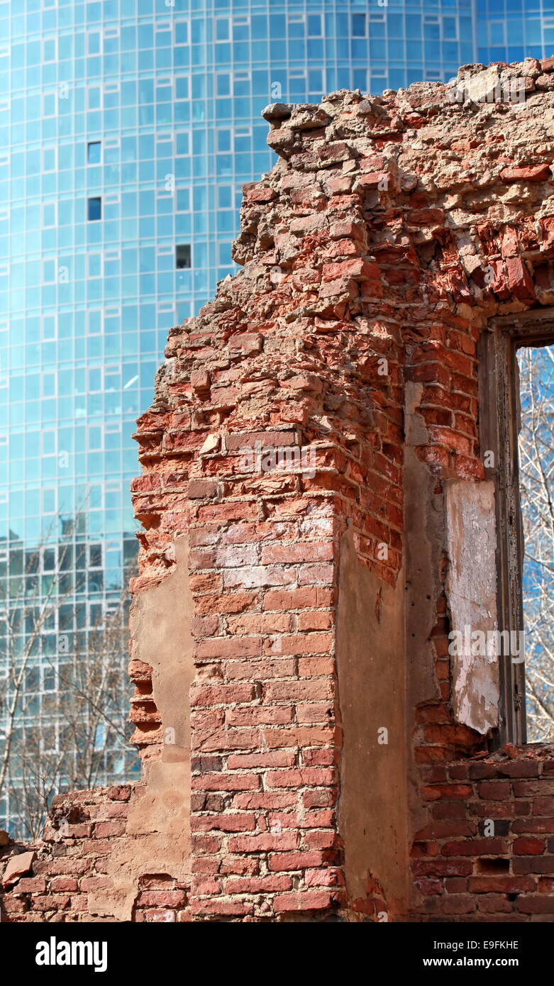 Skyscraper ruins hi-res stock photography and images - Alamy