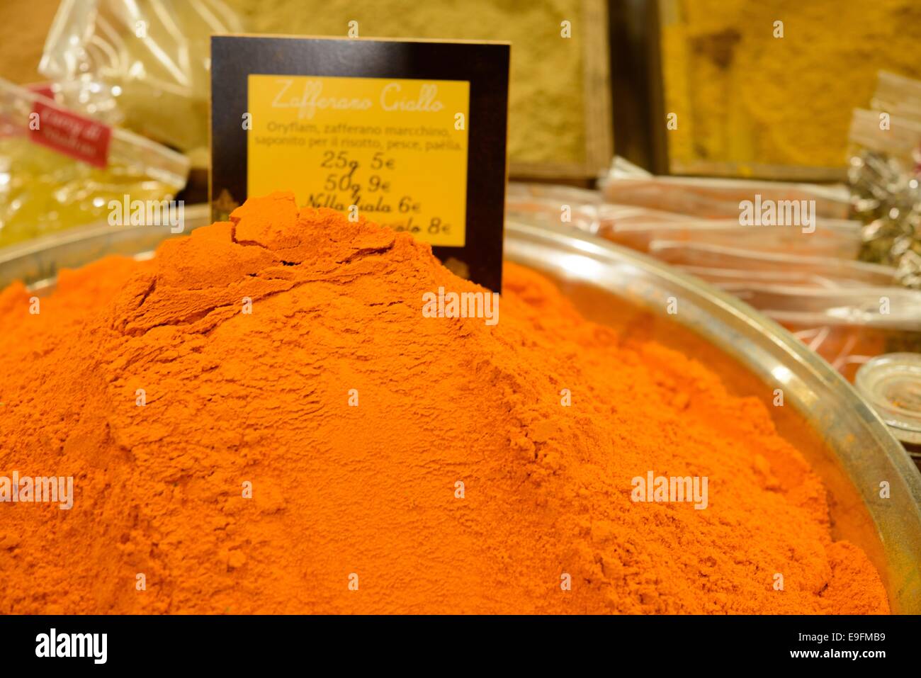 Curry sauce texture hi-res stock photography and images - Alamy