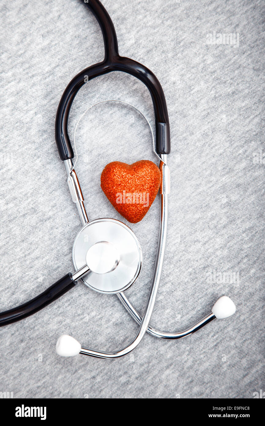 Stethoscope and heart Stock Photo - Alamy
