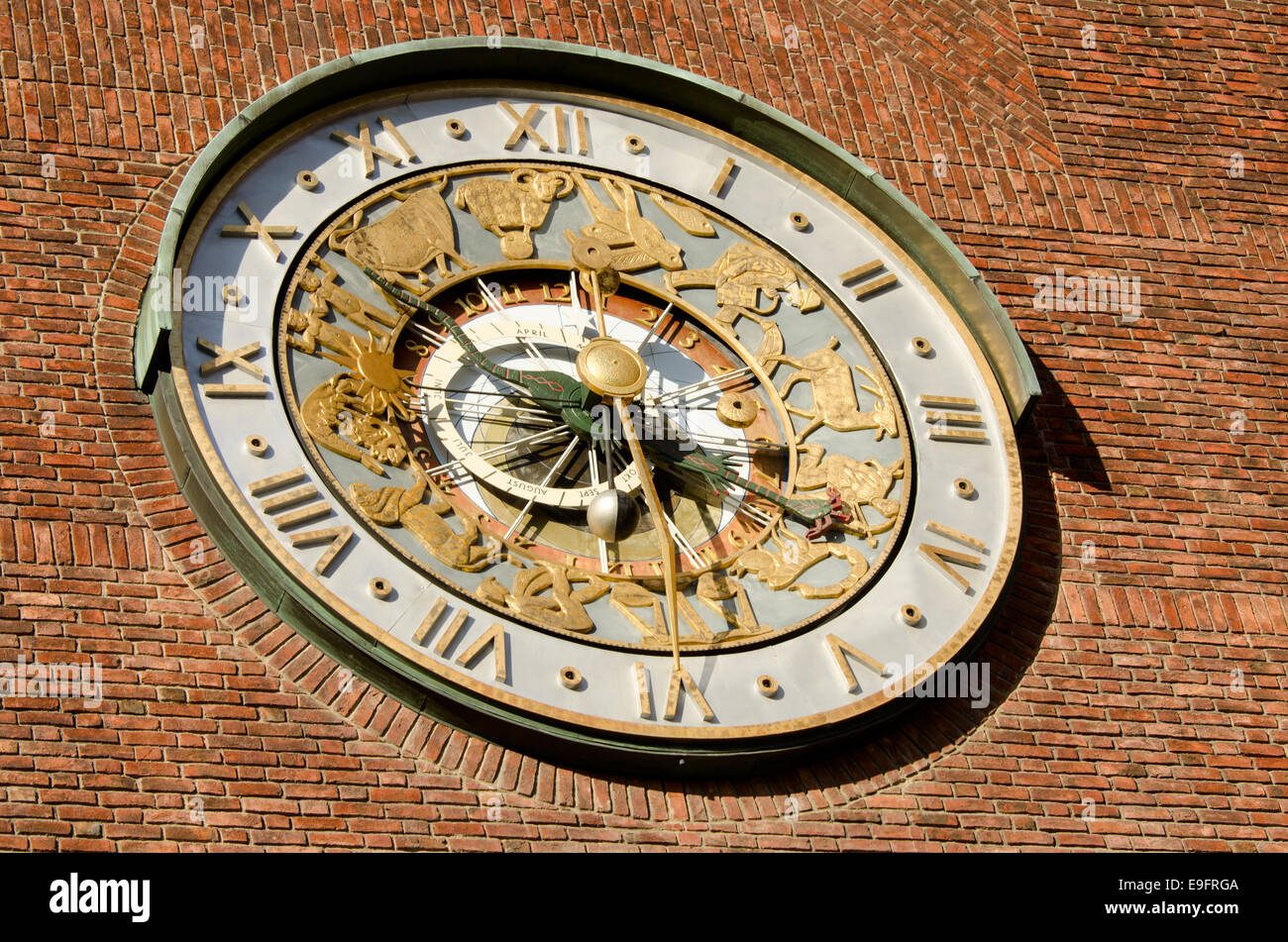 Medieval zodiac calendar hi-res stock photography and images - Alamy