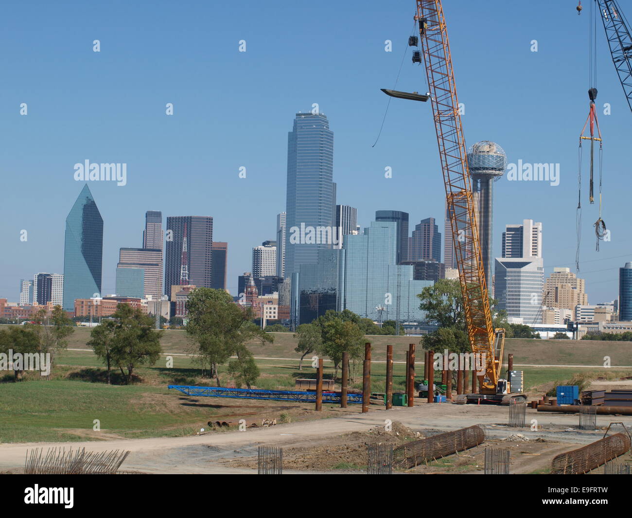 Santiago calatrava bridge design bike trails hi-res stock photography ...