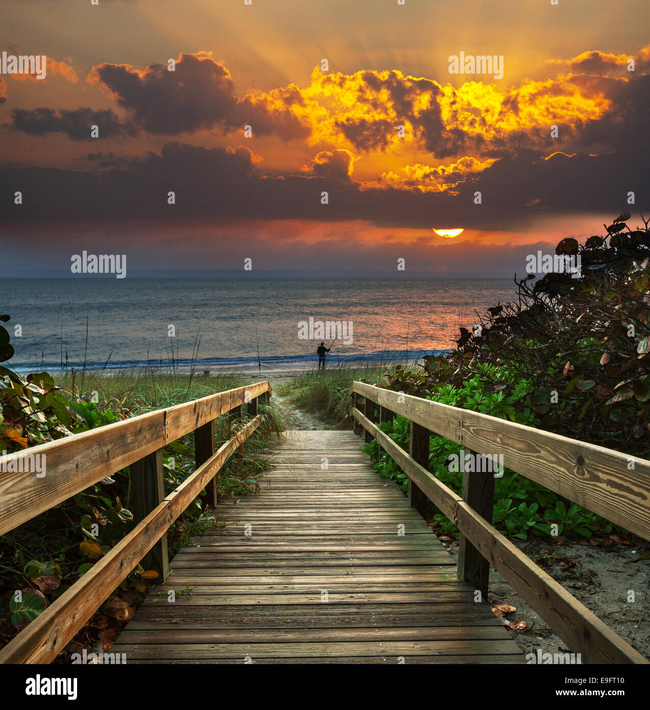 Boardwalk on beach Stock Photo - Alamy