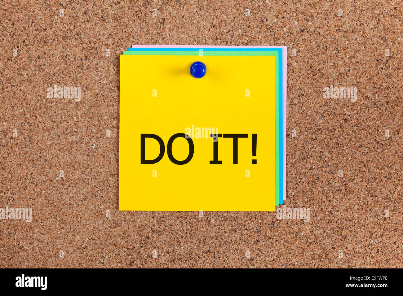 Post-it notes with word "Do it!" on corkboard (bulletin board Stock ...