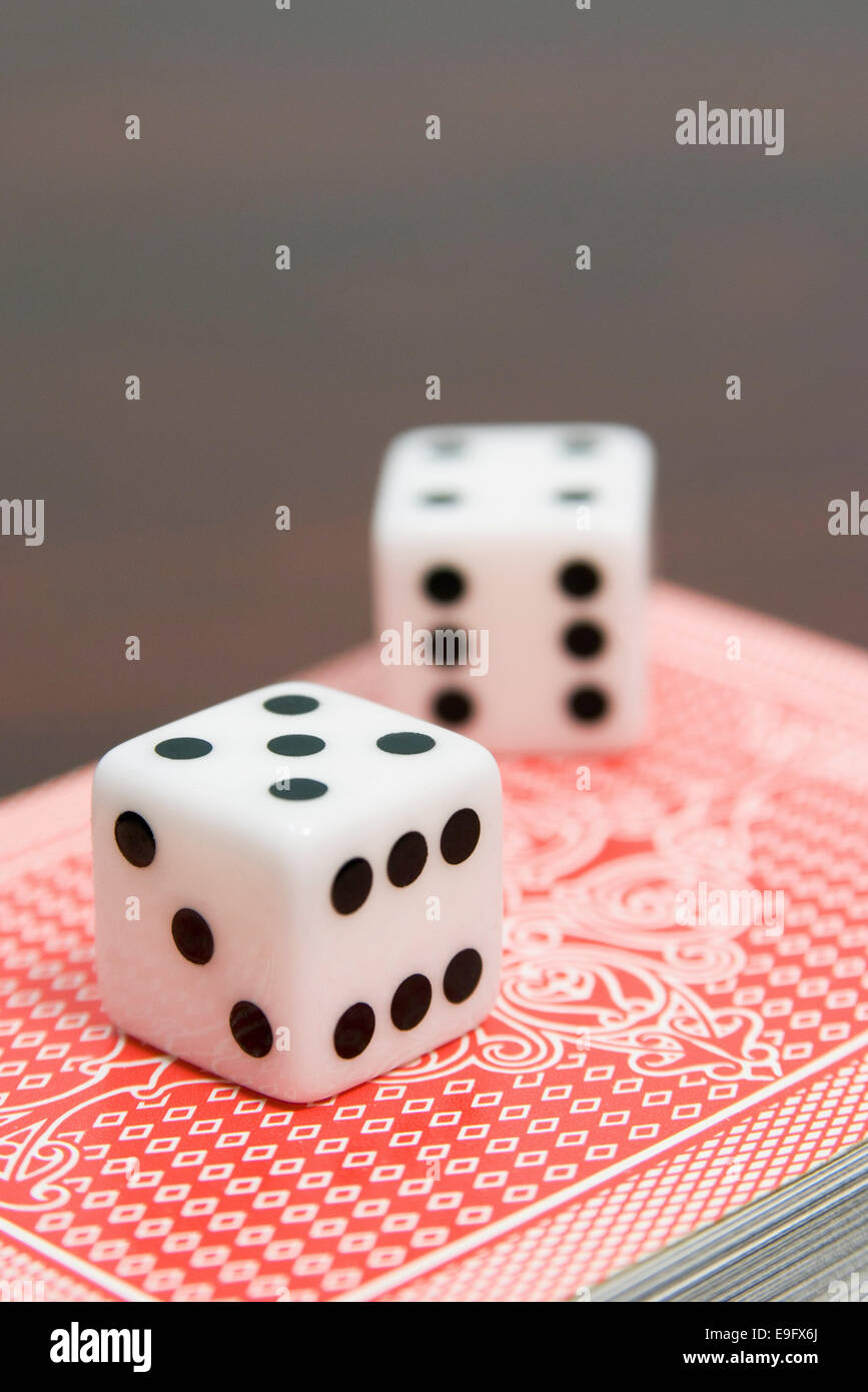 Pair of dice hi-res stock photography and images - Alamy