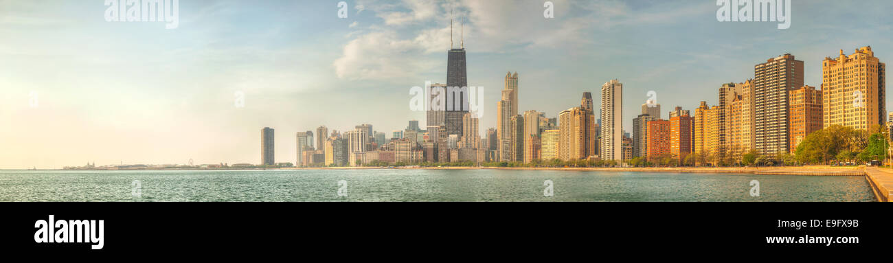 Chicago downtown skyline on sunny hi-res stock photography and images ...
