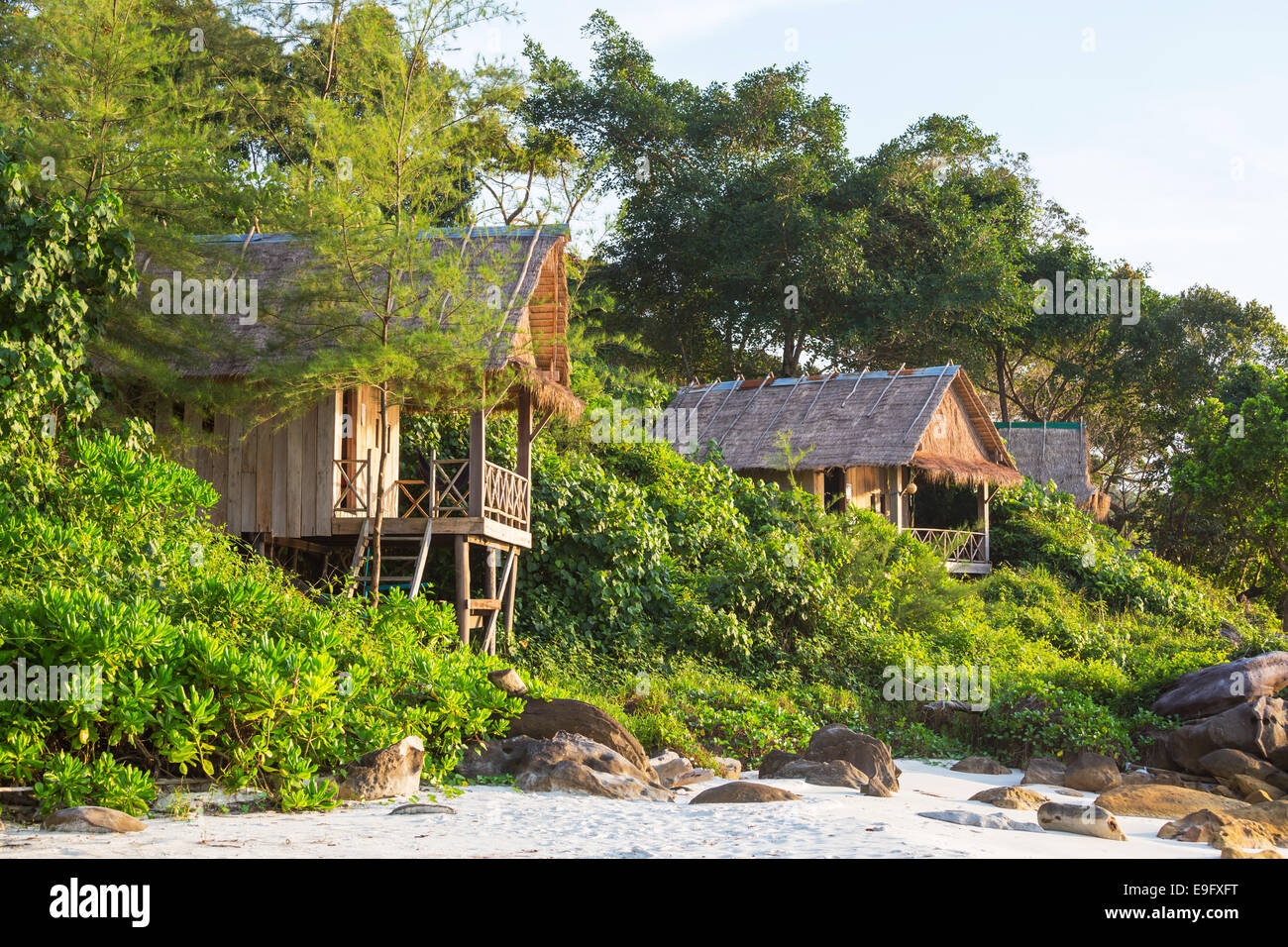 Bamboo huts resort hi-res stock photography and images - Alamy