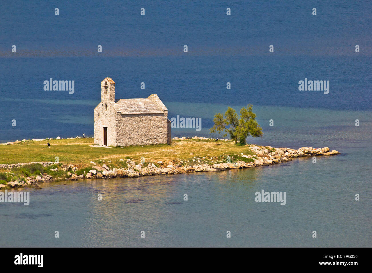 Island church hi-res stock photography and images - Alamy
