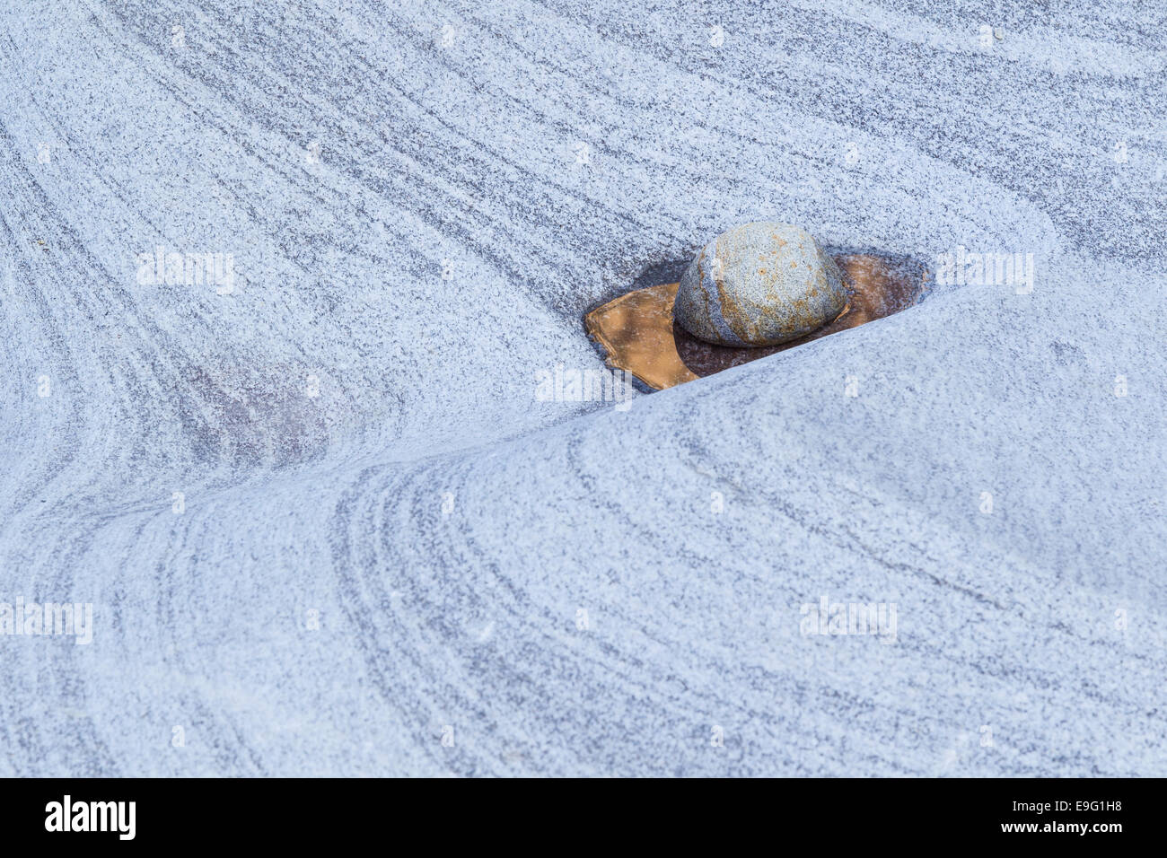 Stone lines hi-res stock photography and images - Alamy