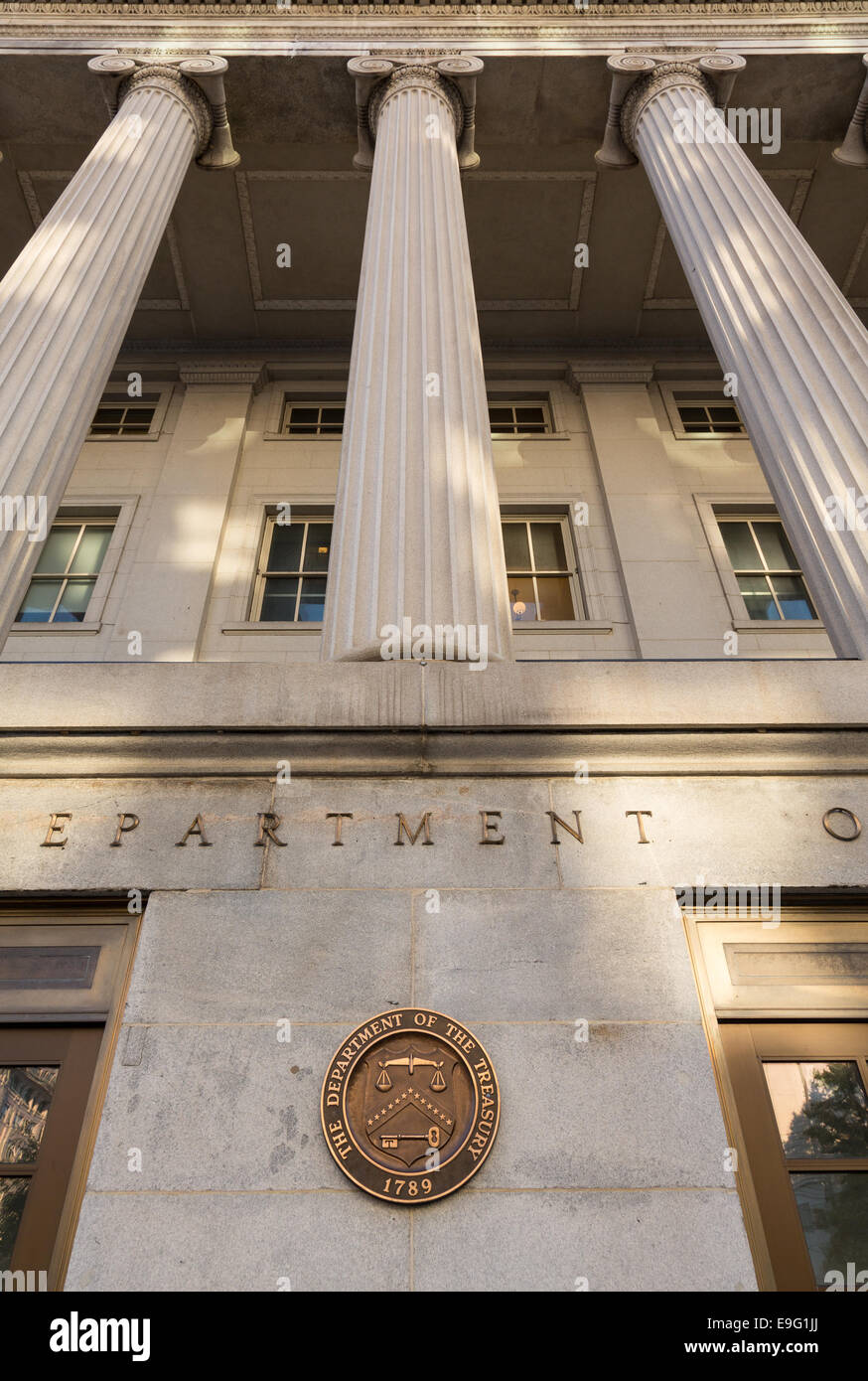 Treasury Building Washington DC Stock Photo - Alamy