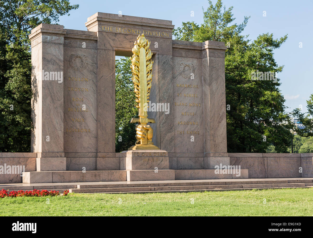 Second Division Memorial Washington DC Stock Photo - Alamy