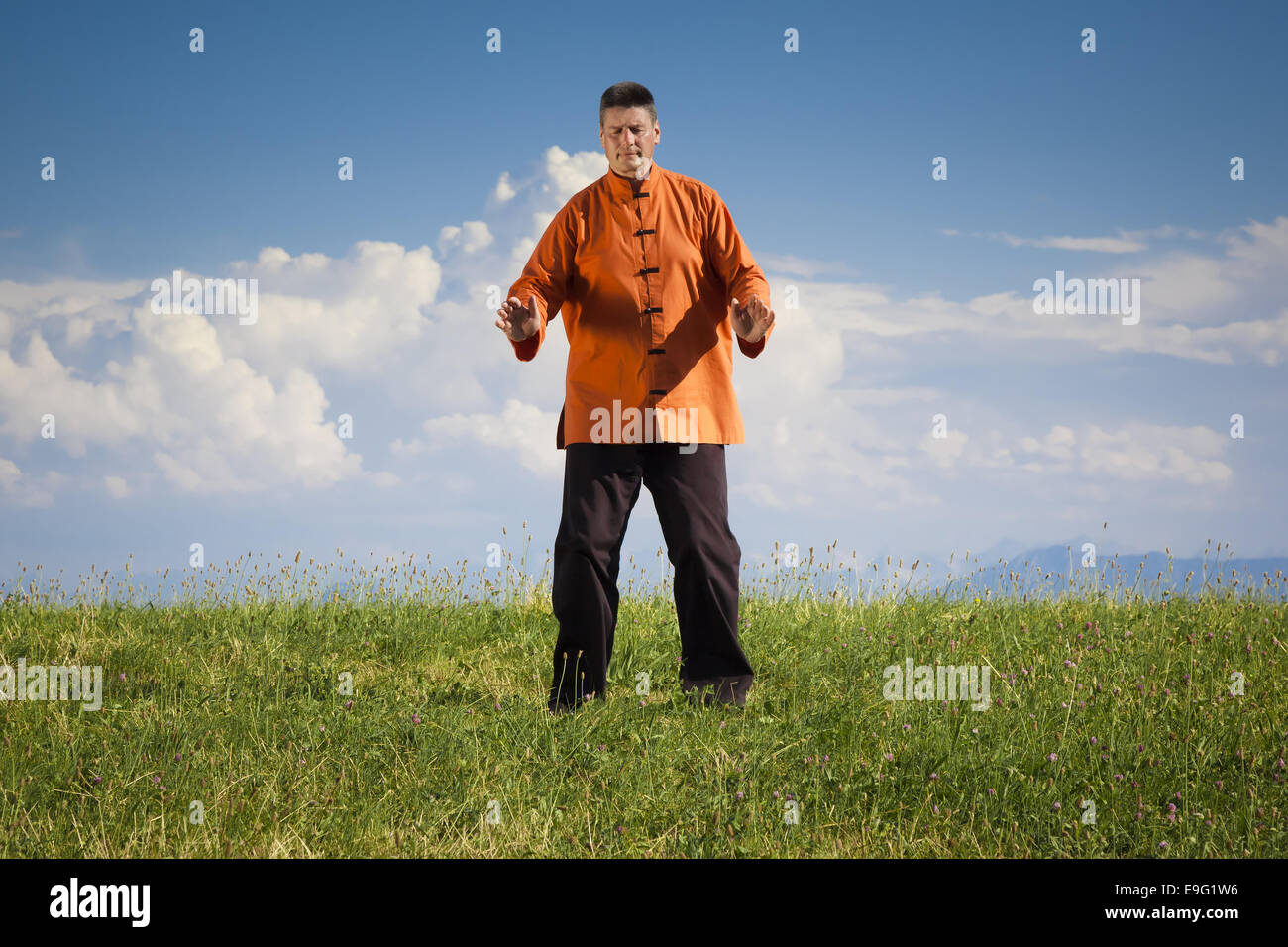 O qi gong hi-res stock photography and images - Alamy