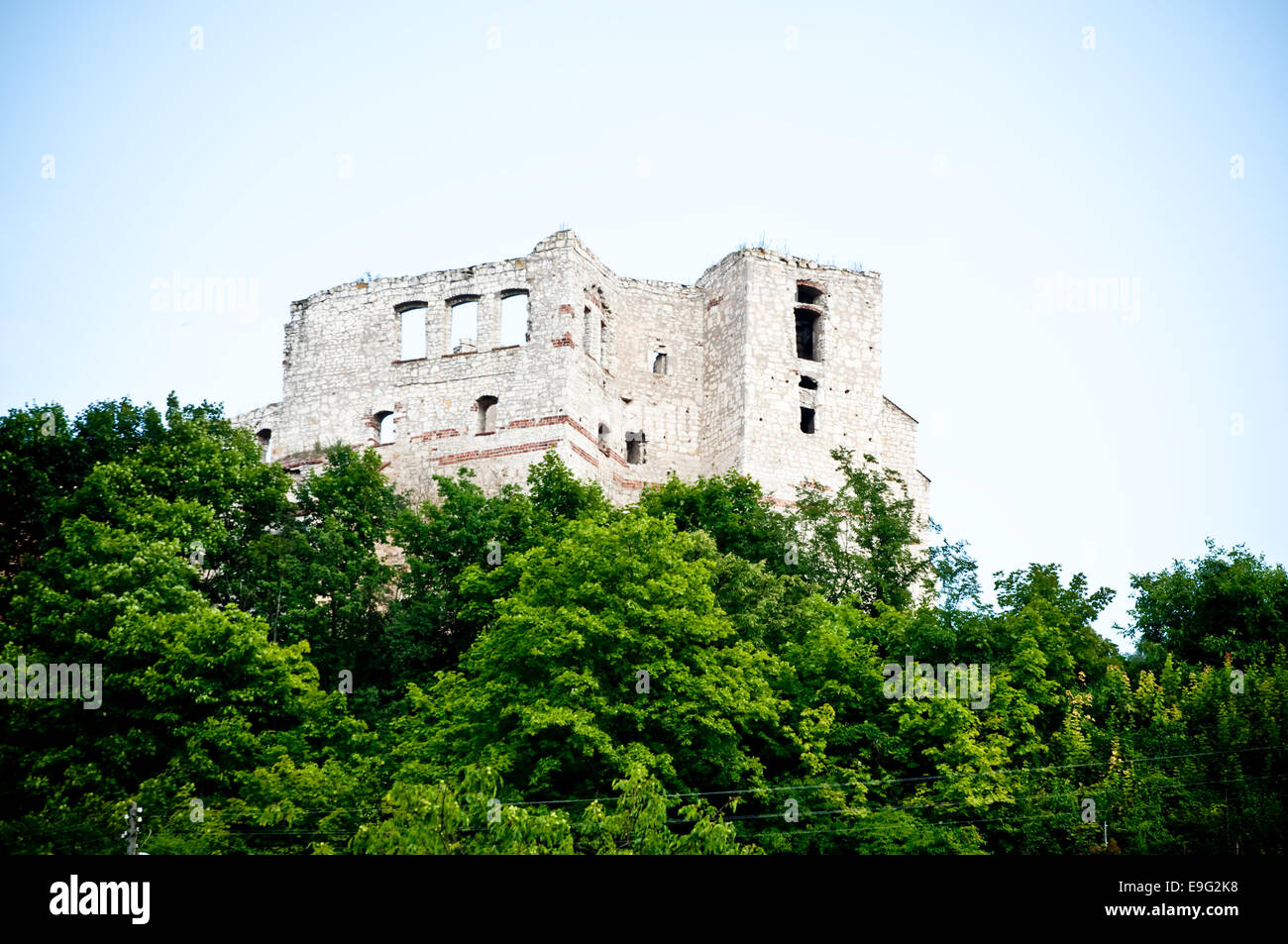 Wrecked medieval castle hi-res stock photography and images - Alamy
