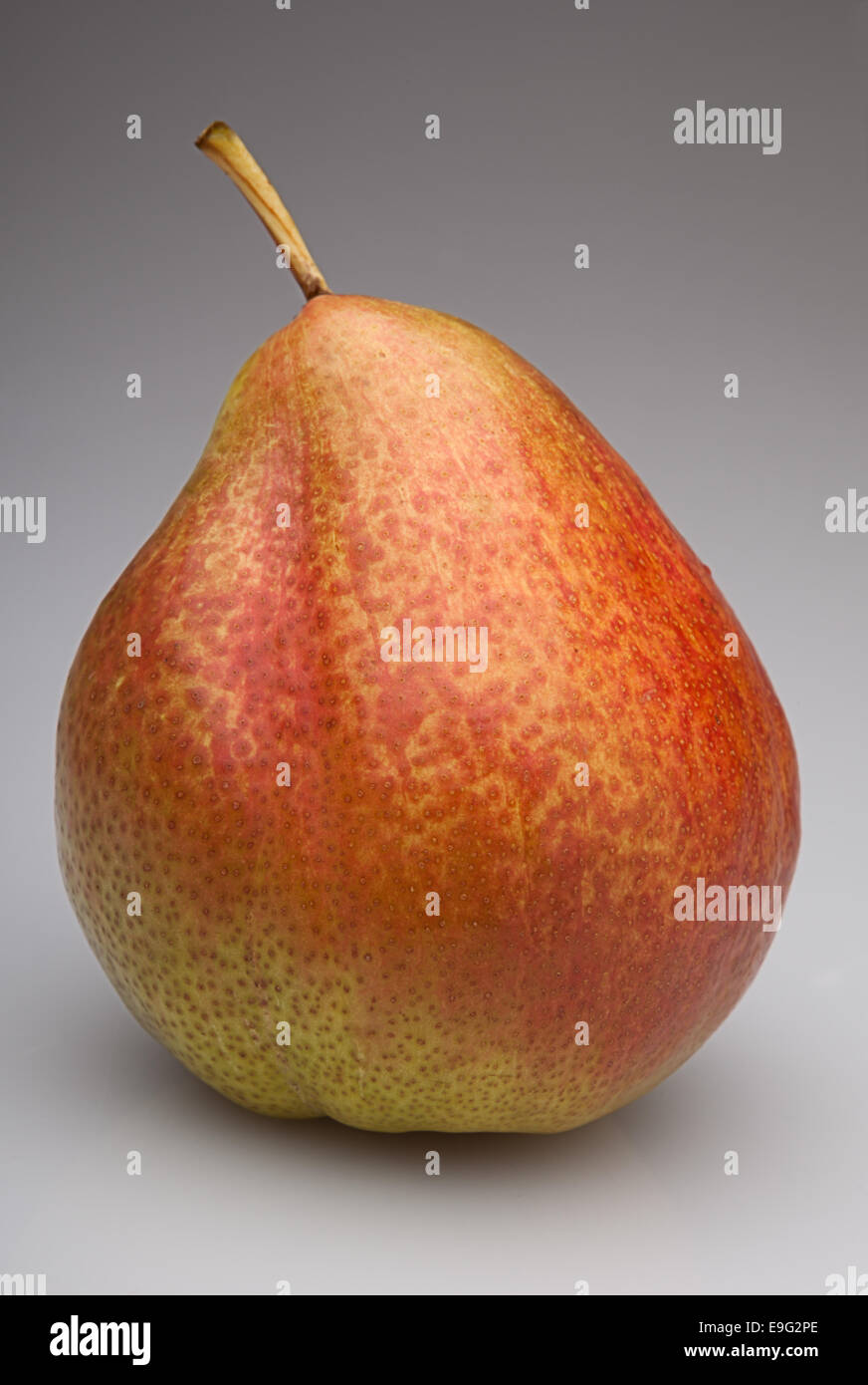 Red colored williams pear hi-res stock photography and images - Alamy