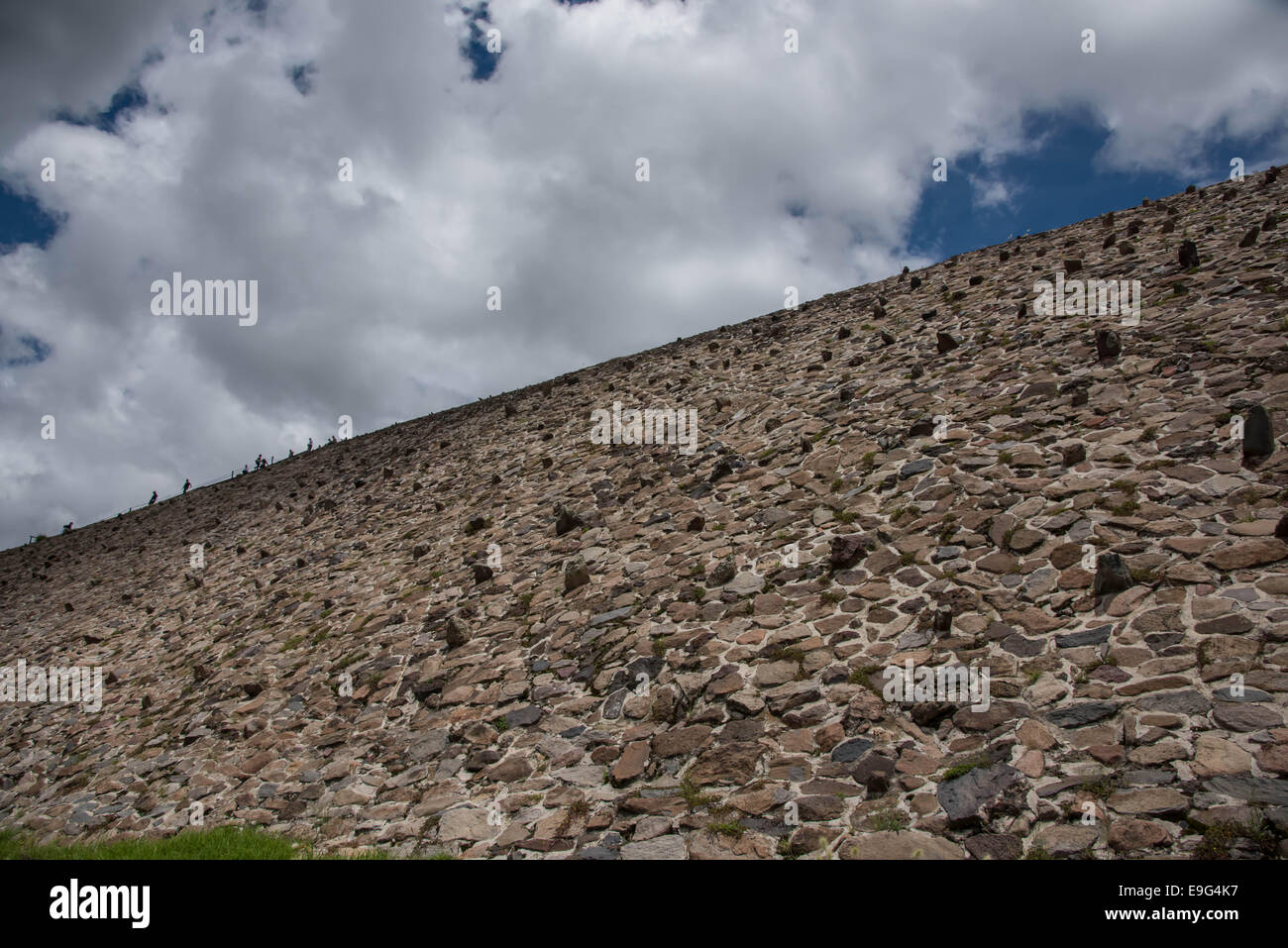 Falling pyramid hi-res stock photography and images - Alamy