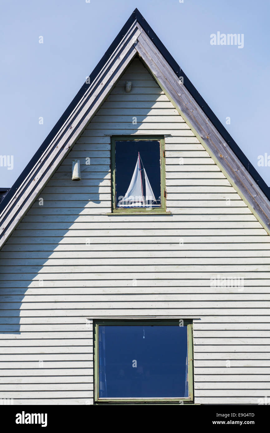 Side view house siding hi-res stock photography and images - Alamy