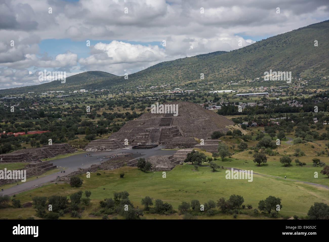 Pyramid of The Moon View from pyramid of the Sun,Teotihuacan,Mexico ...