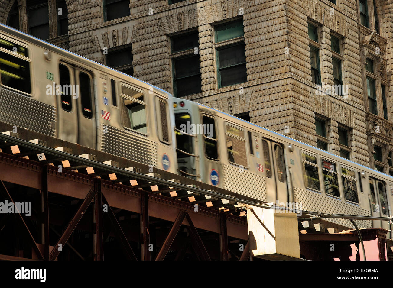 Elevated train in the loop hi-res stock photography and images - Alamy