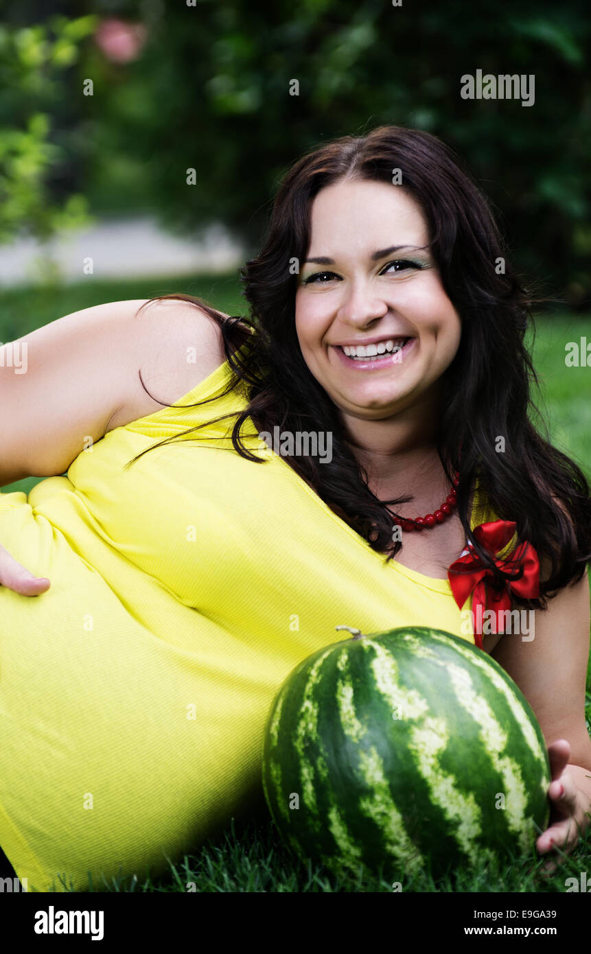 Pregnant woman relaxing garden hi-res stock photography and images - Alamy