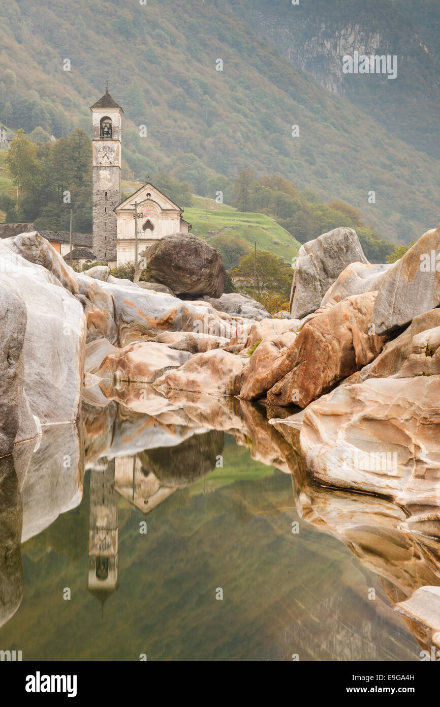 Verzasca tal hi-res stock photography and images - Alamy